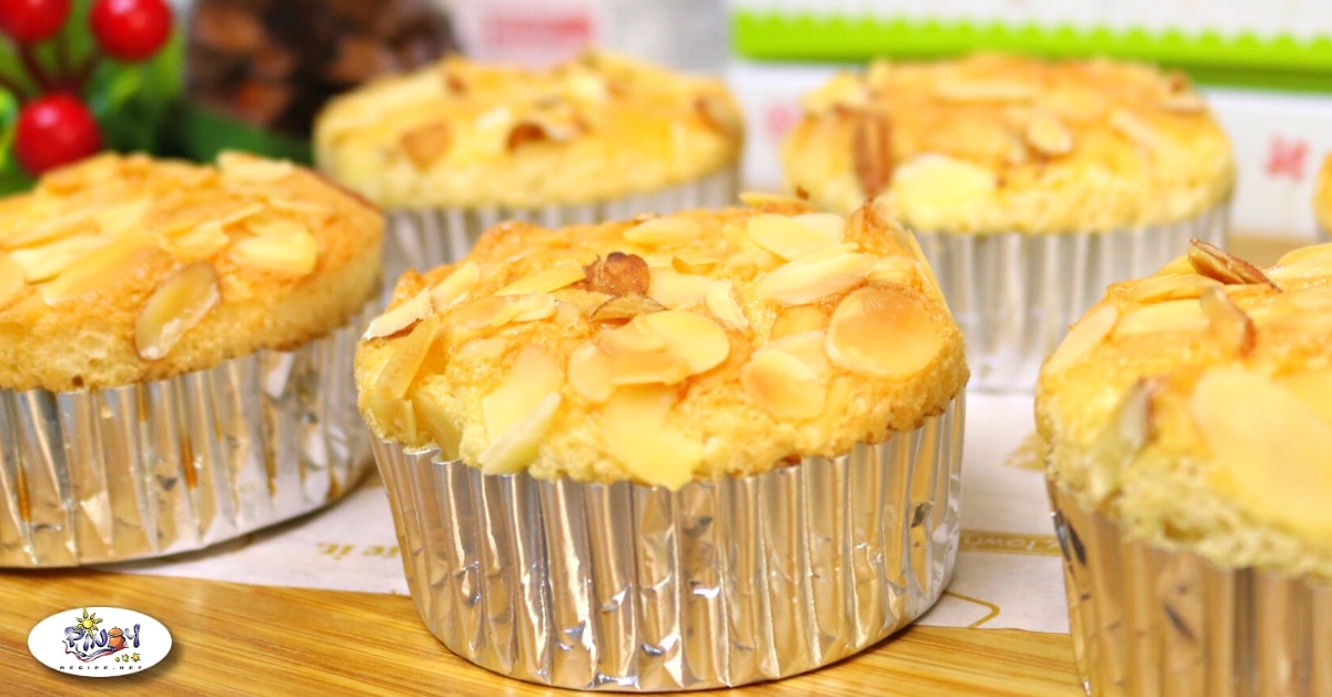 Mamon with Almonds Recipe - Pinoy Recipe at iba pa