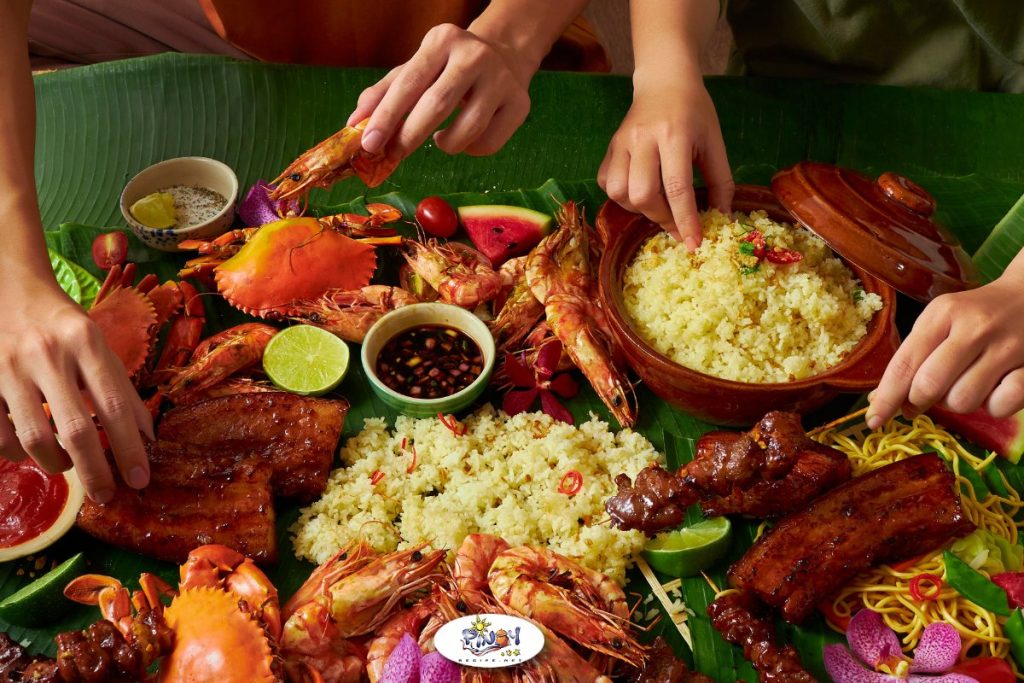 The Art of Kamayan: Embracing Filipino Communal Eating - Pinoy Recipe ...
